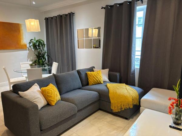 Knickerbocker 102 - Miami Beach, FL