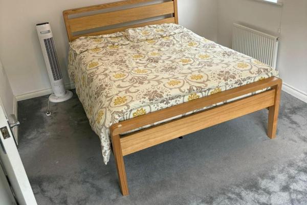 House - Sleeps 5 Private Parking & Pets Allowed - Bury