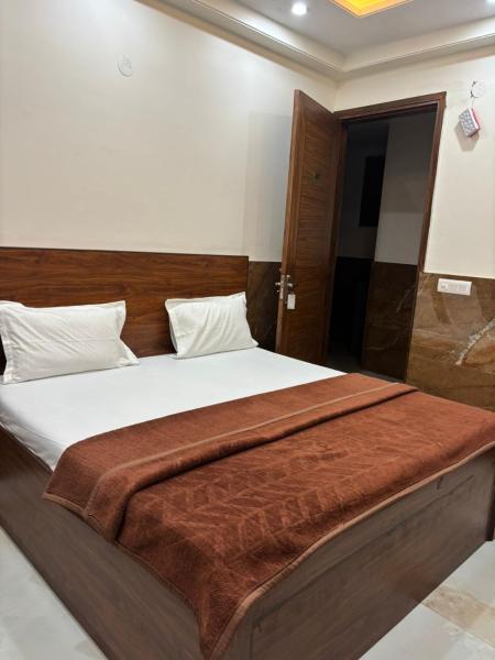 The Roop Mahal, Hotel, - Ghaziabad