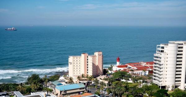 Beachfront Luxury Suite At Radisson Blu Pool Ocean Views 5 Star Comfort - Umhlanga