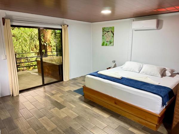 The Frog House - La Fortuna