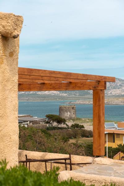 A Pochi Passi A Piedi Dalla Pelosa - Stintino