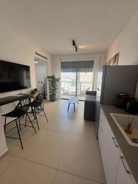 פסגת הדקל- דירה מודרנית עם נוף להרי אילת - Eilat