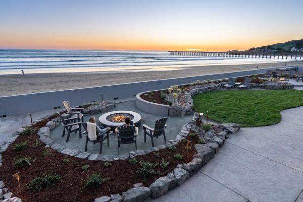 Shoreline Inn...on The Beach - Cayucos, CA