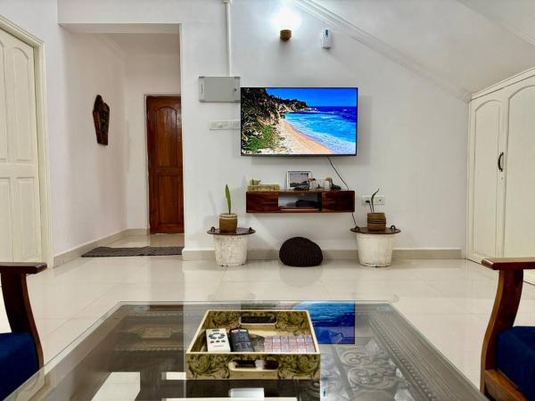 The Greendoor Villa - Beach House , 400 Mtr Beach - Goa