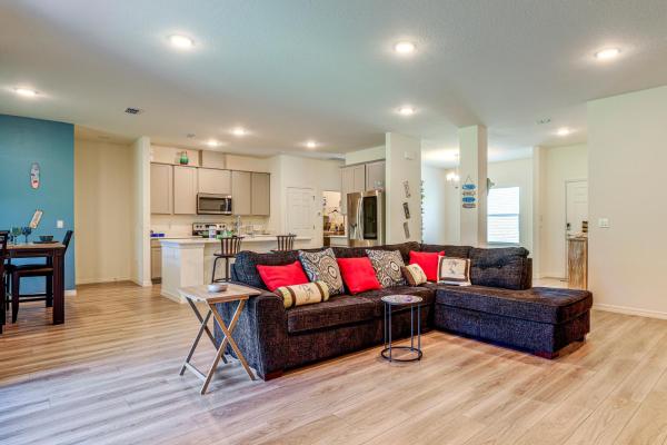 Spacious Home Near Dtwn Psl: Travel Nurses Welcome - Jensen Beach, FL
