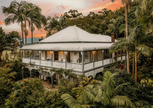 The Glenelg Whole Residence - Uki