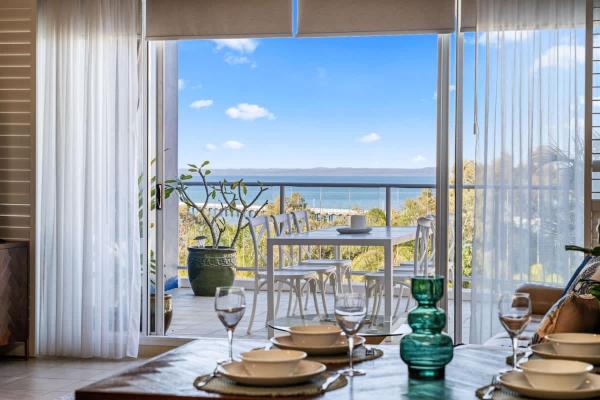 Oceanfront Luxe Suite - Sub Penthouse - Hervey Bay