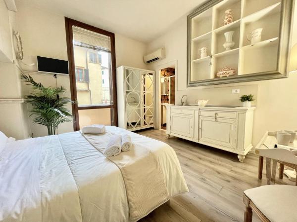 Charming Studio Next To The Duomo - Florence