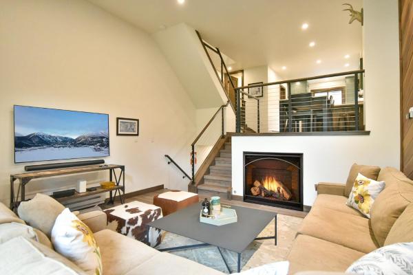 Winterpoint Sapphire Townhome: Recently Remodeled, Close To Everything - Breckenridge, CO