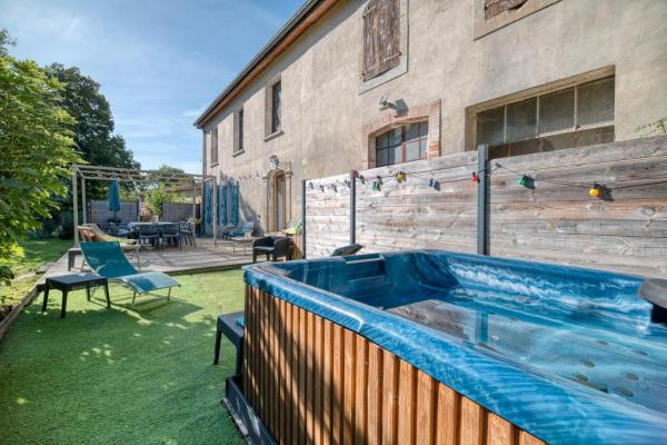 Maison Avec Piscine Et Jacuzzi - Blan
