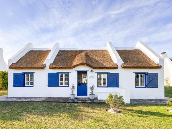 Sandy Bottom Cottage, Langezandt Struisbaai - Coastal Escape For Up To 6 - Struisbaai