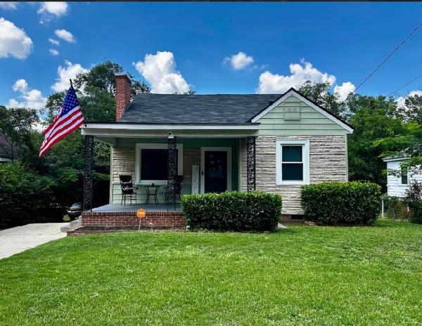 Stylish Bungalow Near Fort Benning - Lake Oliver