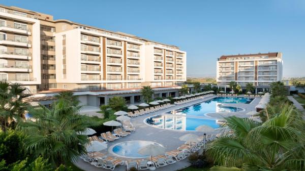 Greenwood Suites Resort - Lara Beach