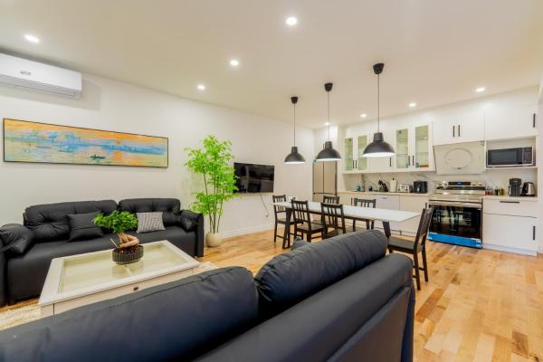 Newly Renovated 3br 2ba Spacious And Modern - Dorval