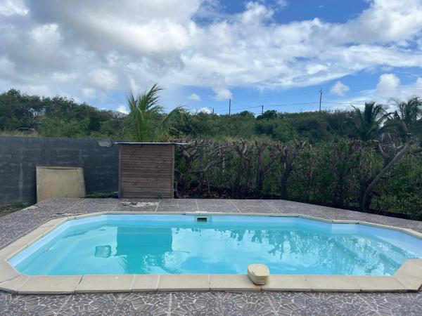 Villa Confortable à Le Moule Avec Piscine Privée - Guadeloupe