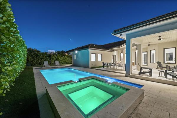 Villa Grand - South Miami, FL