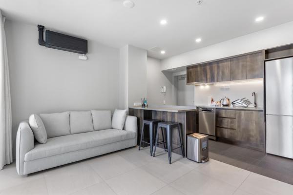 Qv Stays Modern City Retreat - Oakland, CA