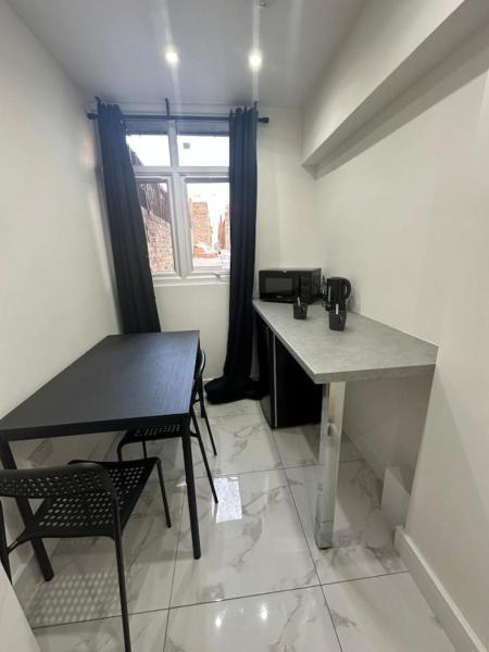 Battersea Park Nearby - Epsom