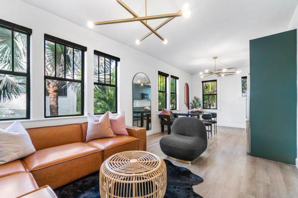 Hacienda Flamingo Unit 4 - Chic 2br Retreat Near Shops And Restaurants - West Palm Beach, FL