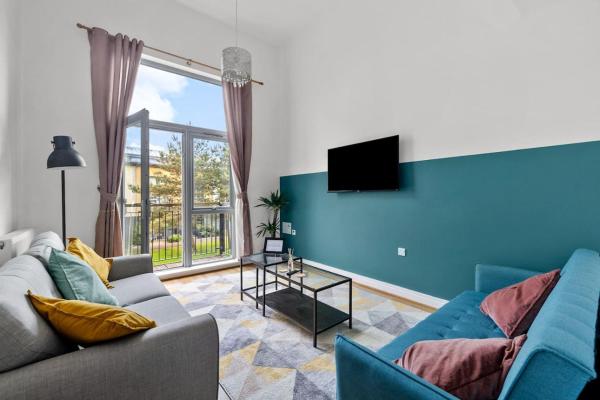 Stonehouse Deluxe Free Parking Plymouth - Saltash