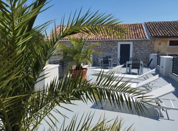 Villa Galant With Pool & Sauna Maružini - 貝爾