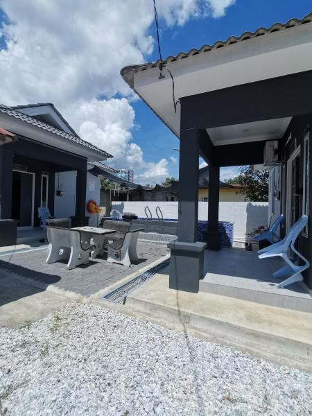 Che Puan Homestay Baling - 2 Unit House With Kids Pool - Baling