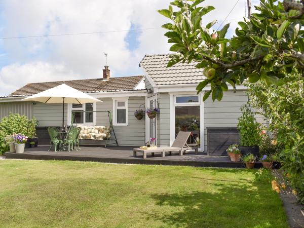 Lawn Vista Cabin - Barnstaple