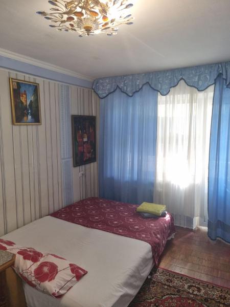 1 кімнатна квартира біля метро Дарниця - Бровары