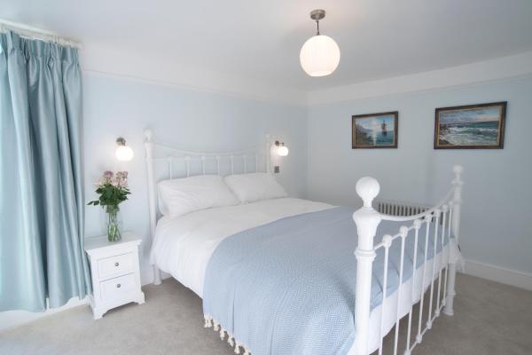 Gosse House - Deal