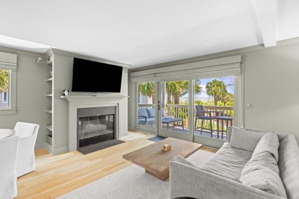 New Listing! Seagrove Villa 3a - Luxurious Ocean View! - Mount Pleasant