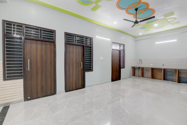 Spot On Rk Vishraam Grah - Lucknow