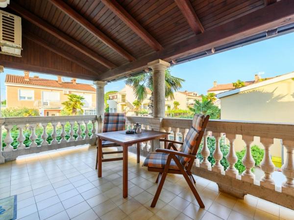 Apartment In Porec With Swimming Pool - Poreč