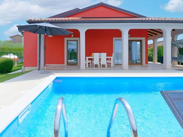 Holiday Home In Umag With Swimming Pool - Umag