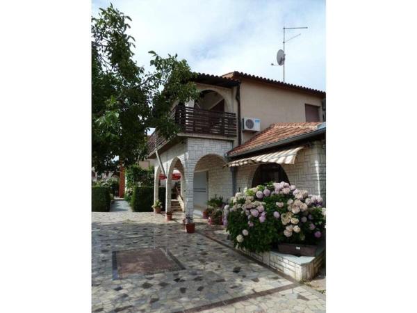 Holiday Apartment In Pula With Swimming Pool - Pula