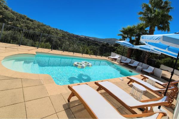 La Bohem'azur Villa Golfe St Tropez 170m2 5 Chambres Piscine Spa Magnifique Vue Dégagée Déco Bohème Chic - Sainte-Maxime