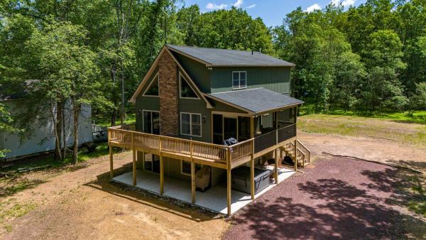 The Buckhorn Chalet Hot Tub Arcades 6 Bedroom Fire Place - Jim Thorpe, PA