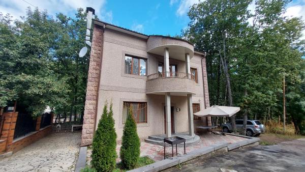 Mon Ami Tsaghkadzor - Armenia