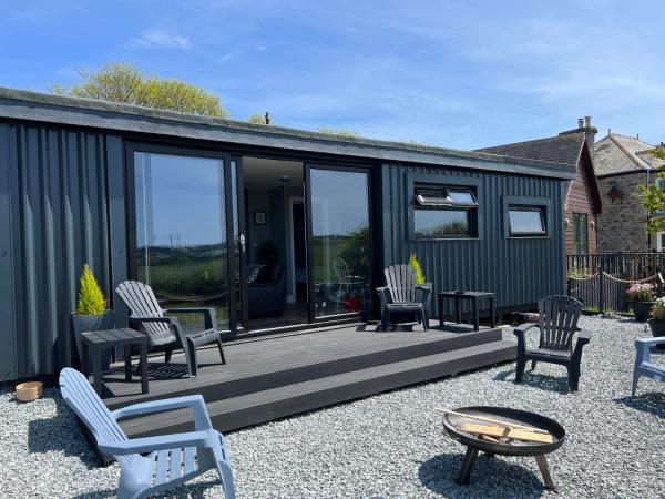 The Lodge - Holywell