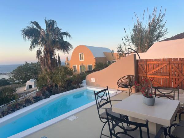 Pink Freud Villas Santorini - Oia