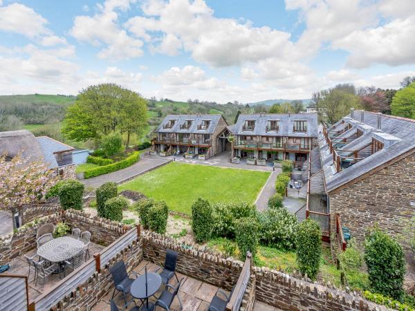 Toffee Apple - Totnes