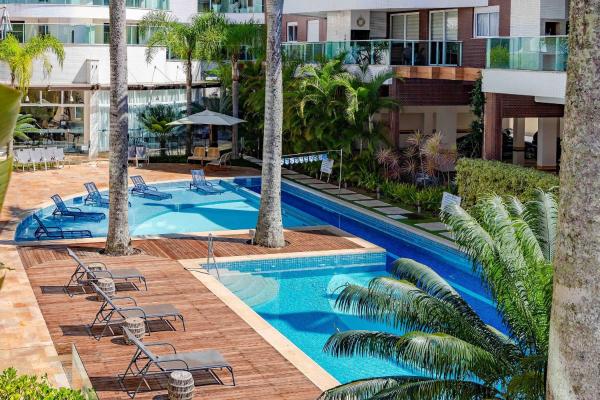 Boulevard Bombinhas - Lindíssimo Apartamento Em Condo Com Piscina E Jacuzzi - Bombinhas