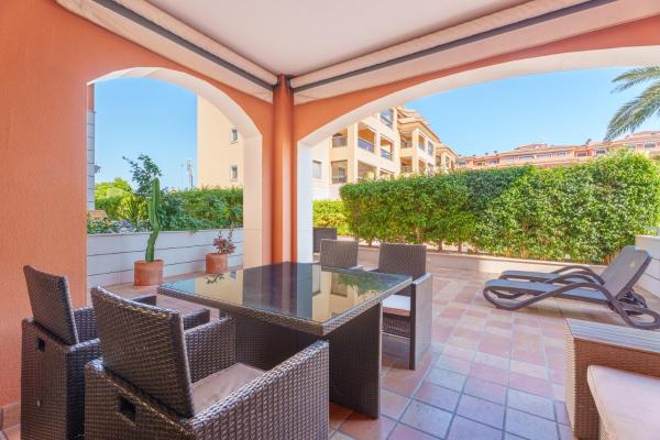 Hogar Brisa De Las Marinas Acogedor Apartamento Con Amplia Terraza Y Acceso Directo A Las Piscinas-comfortable Apartment With Spacious Terrace And Direct Pool Access - Denia
