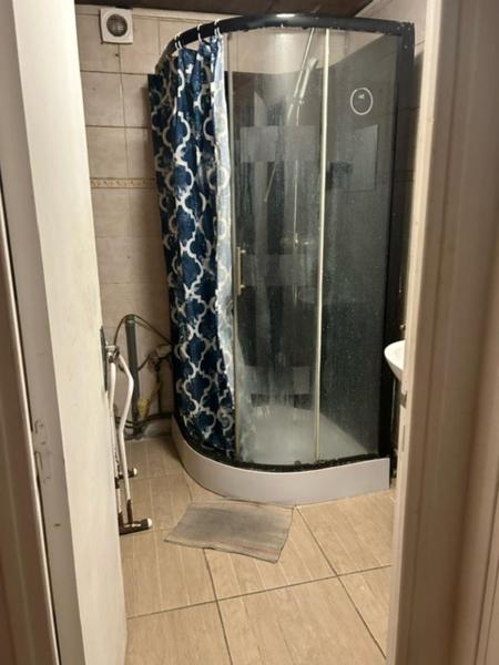 Chambre Calme Dans Une Colocation De 5 Personnes - Vresse-sur-Semois
