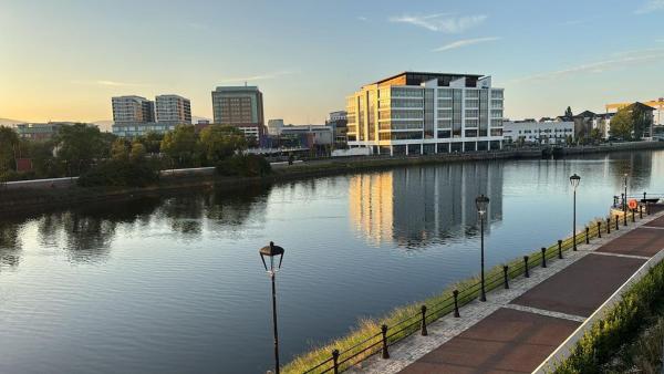 Luxury Waterfront Apartment - Belfast