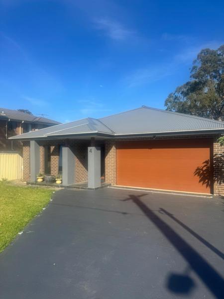 Guest Room With Ensuite In Modern Home - Dural