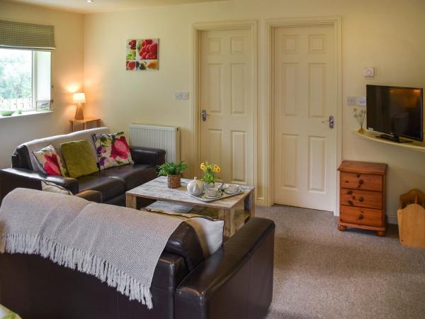 Lily Pad 4 - Uk43910 - Northamptonshire