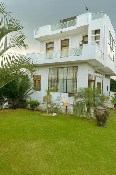 Farm House With Pool Garden Rooftop Near Kanota Dam - Jaipur
