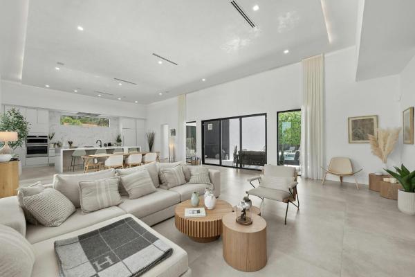 Villa Coral Wave - Doral, FL