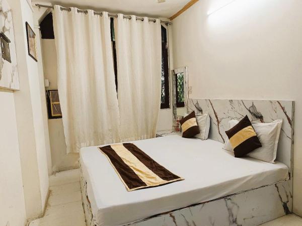 Surya Inn -- 05 Minutes Walk Nizamuddin Railway Station - New Delhi